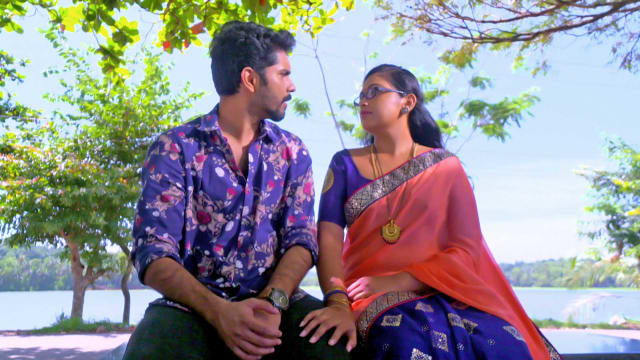 Kasthooriman - Watch Episode 533 - Kavya, Jeeva's Romantic Moments on ...