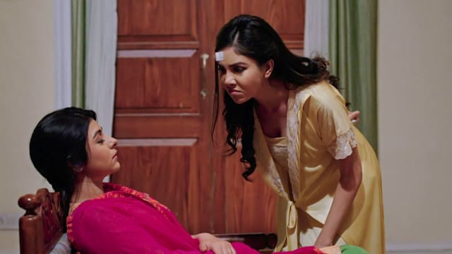 Musakaan - Watch Episode 258 - Kajal to Stab Muskaan! on Disney+ Hotstar