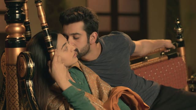 Sufiyana Pyaar Mera - Watch Episode 45 - Saltanat to Accept Zaroon? on ... Sufiyana Pyaar Mera - Watch Episode 45 - Saltanat to Accept Zaroon? on ...