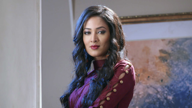 Meri Gudiya - Watch Episode 16 - Ratri's Cunning Move on Disney+ Hotstar