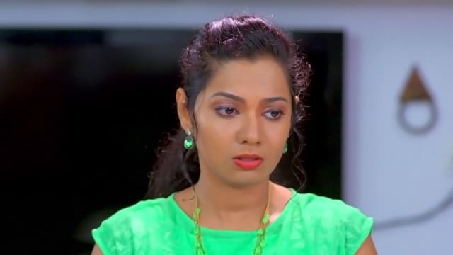 Watch Kasthooriman Full Episode 284 Online in HD on Hotstar UK