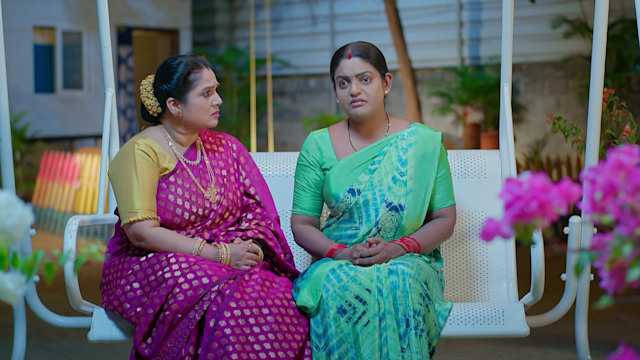 Deepa Faces Turmoil - Promo - Disney+ Hotstar Deepa Faces Turmoil - Promo - Disney+ Hotstar