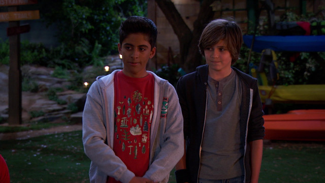 Nonton Bunk'd Season 2 Episode 1 - Griff Is In The House! di Disney+ ...