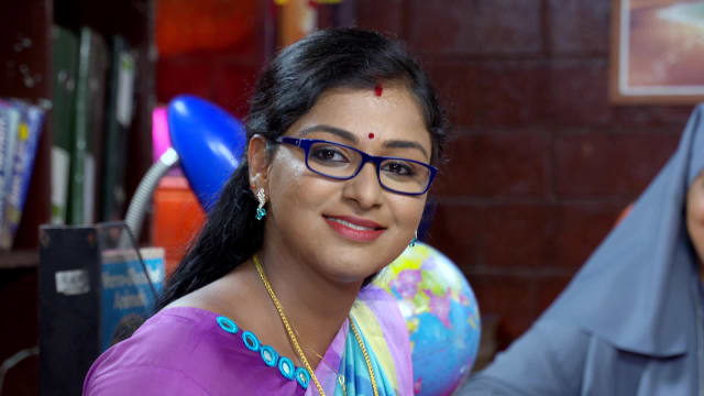 Watch Karuthamuthu Full Episode 257 Online in HD on Hotstar UK