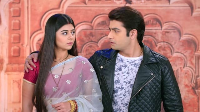 Musakaan - Watch Episode 158 - Muskaan Stuns Ronak on Disney+ Hotstar