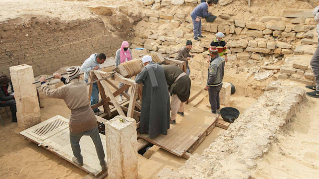 Nonton Lost Treasures Of Egypt Season 4 Episode 5 - Secrets of the Lost ...