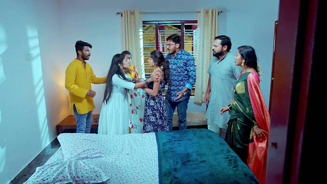 Maya Slaps Diya - Promo - Disney+ Hotstar