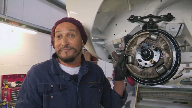 Watch Car SOS Season 3 Episode 8 on Disney+ Hotstar
