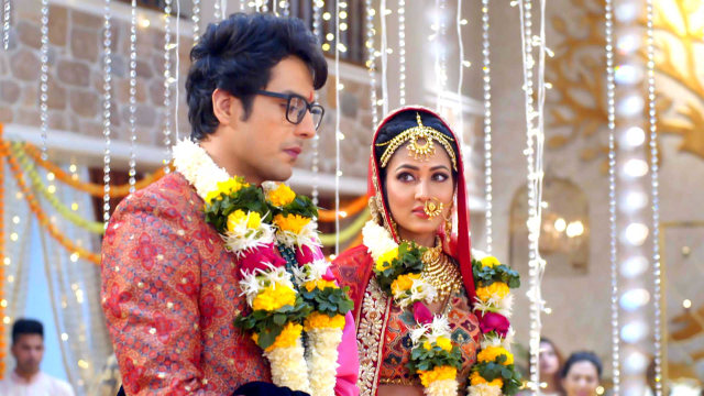 Meri Gudiya - Watch Episode 57 - Madhuri's Shocking Entry on Disney+ ...