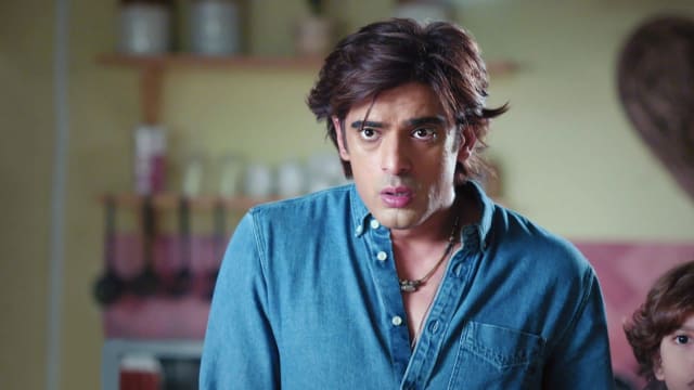 Watch Kulfi Kumar Bajewala Full Episode 323 Online in HD on Hotstar US