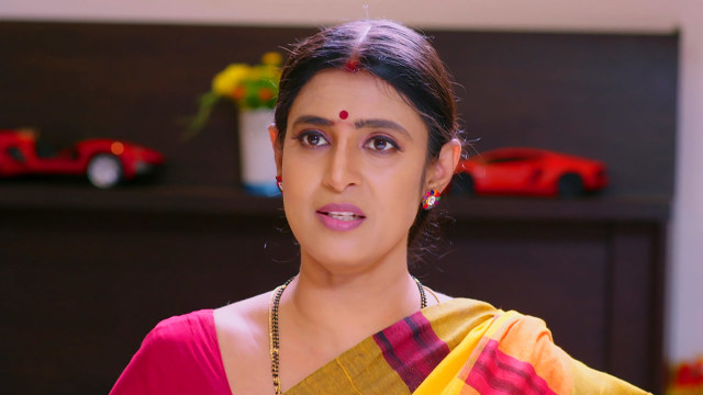 Intinti Gruhalakshmi - Watch Episode 305 - Tulasi's Counterattack on ...