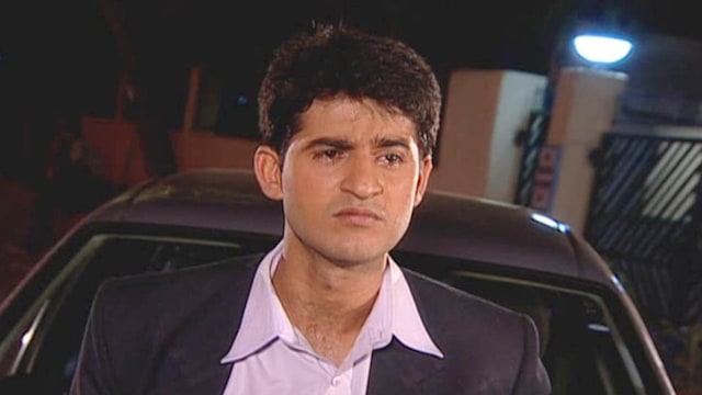 E151 - Karan Feels Disheartened - Hotstar