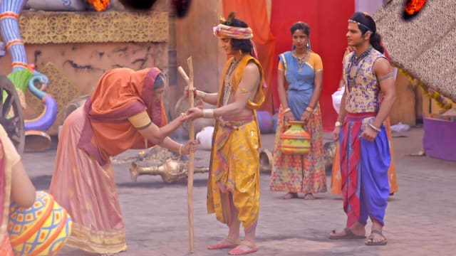 RadhaKrishn - Watch Episode 368 - Krishna Cures Kubja on Disney+ Hotstar