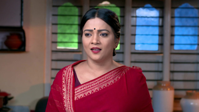 Shruthi Seridaga - Watch Episode 168 - Sharada's Suggestion to Shruthi ...