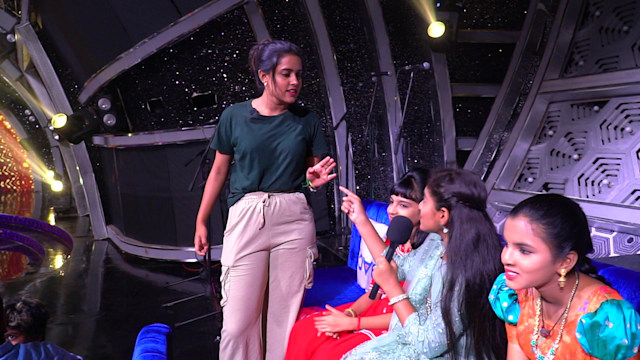 Watch a clip from E04 - Entertainment Blaster on Disney+ Hotstar