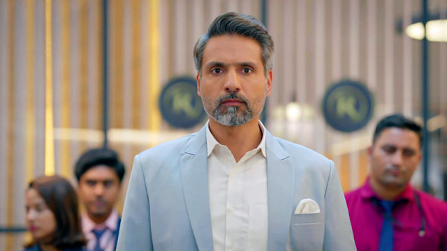 Na Umra Ki Seema Ho - Watch Episode 34 - Dev's Lesson to the Employees ...