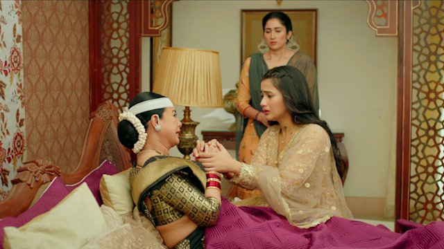 Rajjo - Watch Episode 139 - Madhumalti's Pretentious Act on Disney+ Hotstar