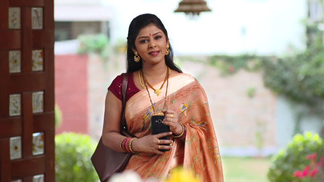 Watch Intinti Gruhalakshmi Full Episode 49 Online in HD on Hotstar US
