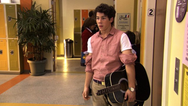 Nonton Disney Jonas Season 1 Episode 9 - Complete Repeat di Disney+ Hotstar