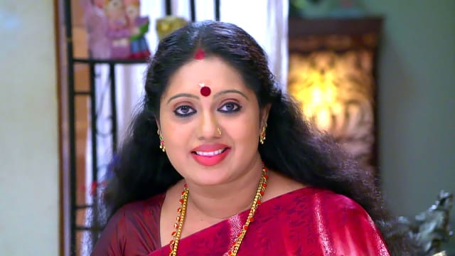 Watch Neelakkuyil Full Episode 315 Online in HD on Hotstar CA