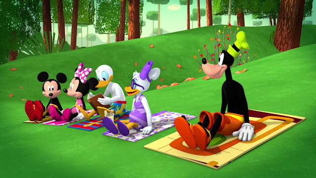 Nonton Mickey Mouse Funhouse Season 1 Episode 11 - The Summer Snow Day ...