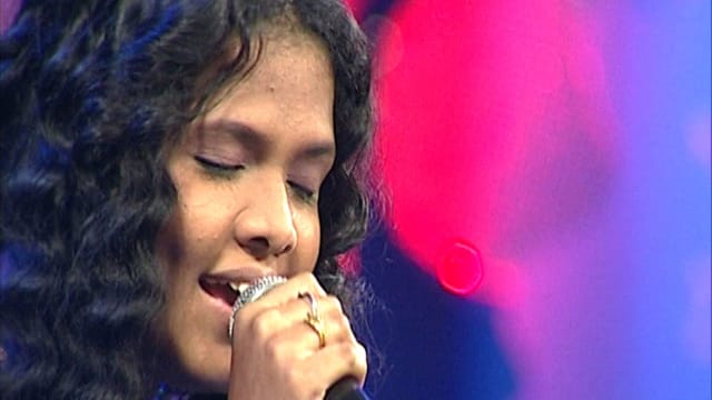 A perfect rendition by Srisha, Aasai Aasai Ippozhuthu - Hotstar