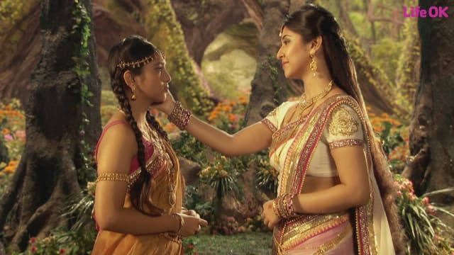 Parvati gives tips on familial relationships to Ashok Sundari - Hotstar