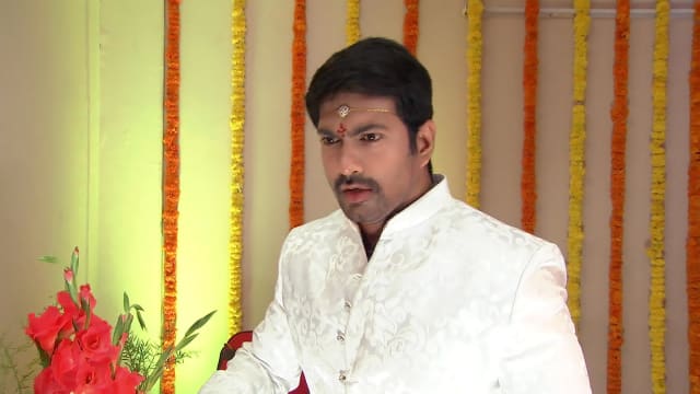 Bharya - Watch Episode 7 - Surya Learns a Shocking News on Disney+ Hotstar