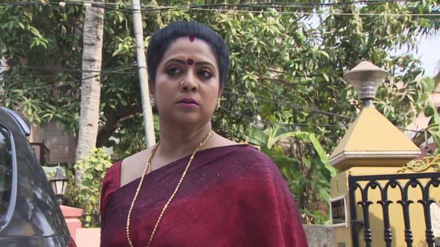 Chandanamazha - Watch Episode 46 - Urmila Returns Home on Disney+