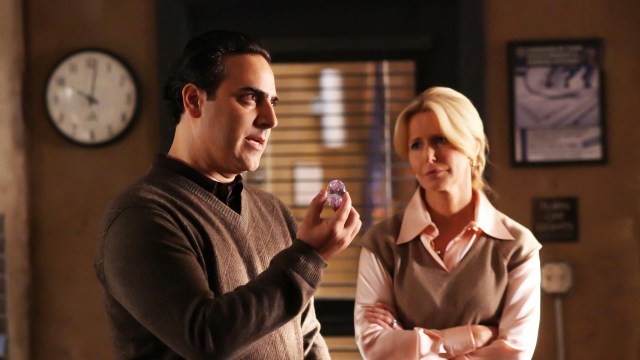 Watch Castle Season 6 Episode 8 on Disney+ Hotstar