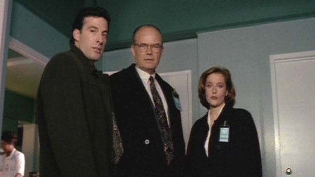 Nonton The X-Files Season 3 Episode 14 - Grotesque di Disney+ Hotstar