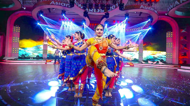 Watch Asianet Television Awards Full Episode 1 Online in HD on Hotstar UK