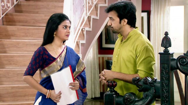 Ichche Nodee - Watch Episode 25 - Meghla Gets An Offer on Disney+ Hotstar