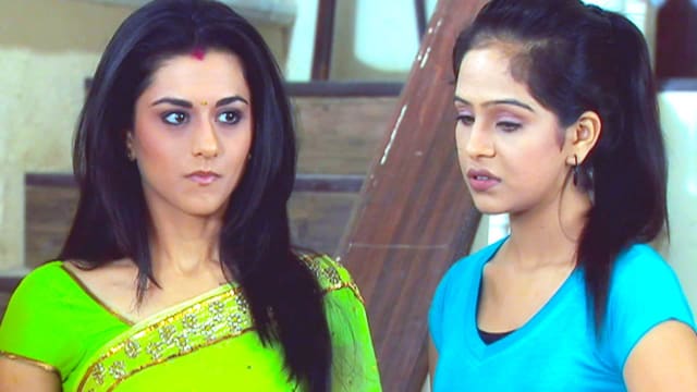 Maryada...Lekin Kab Tak? - Watch Episode 25 - Priya Consoles Tara on ...