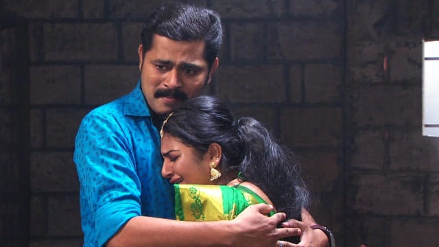 Parasparam - Watch Episode 14 - Sabir Reunites With Rasiya on Disney+ ...