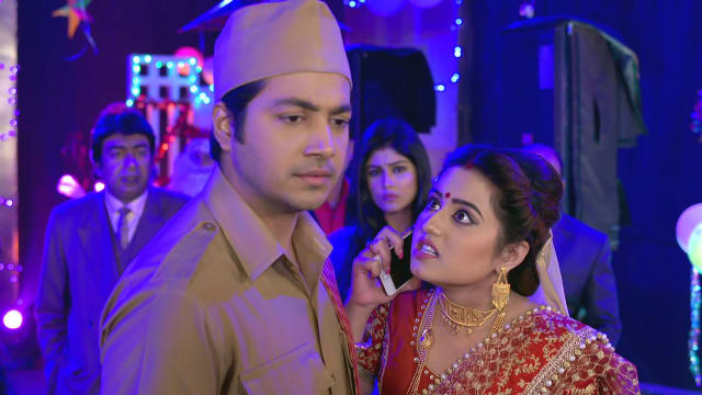Bhojo Gobindo - Watch Episode 37 - Dali Humiliates Gobinda on Disney+ ...