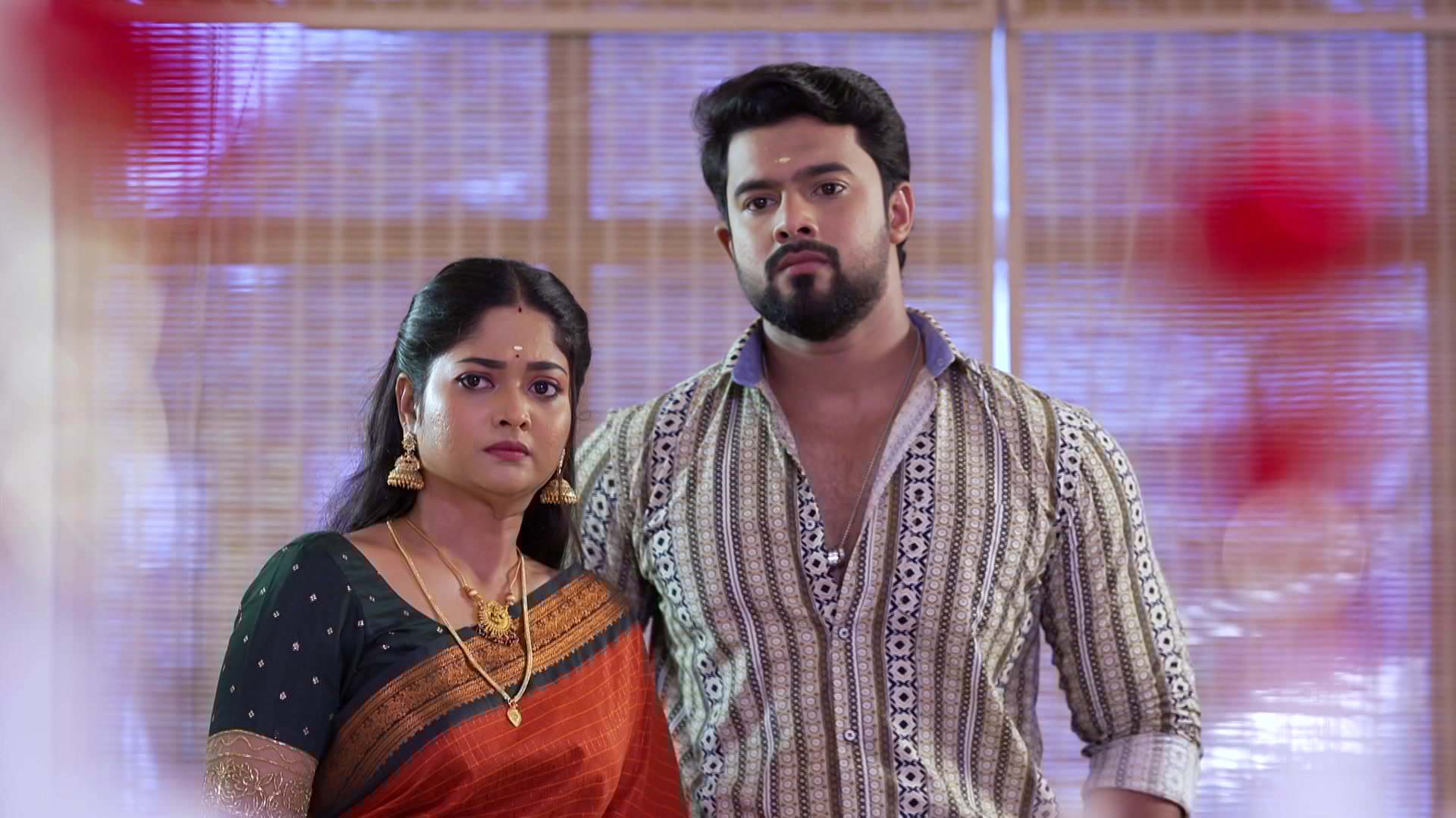 Watch Mounaragam Episode 1206 on JioHotstar