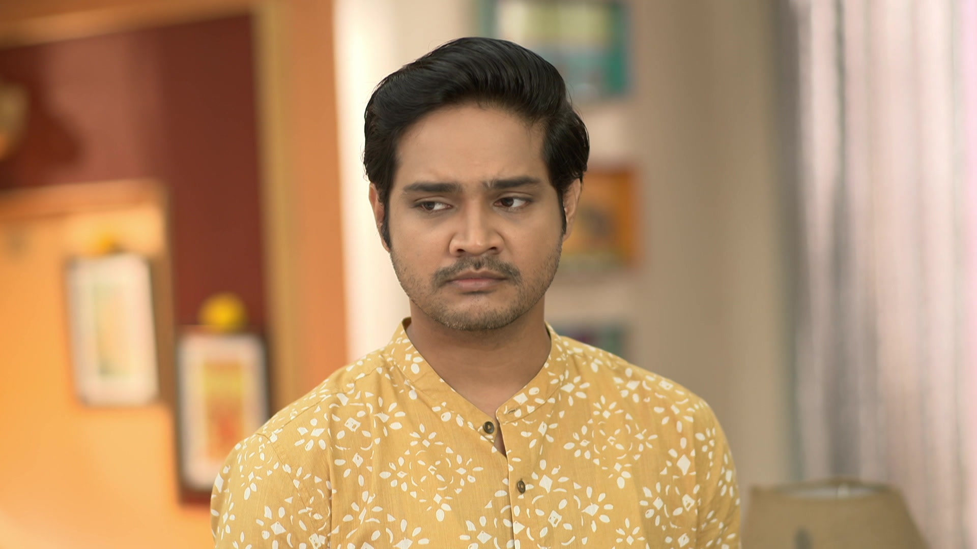 Watch Aai Kuthe Kaay Karte S1 Episode 1489 on JioHotstar