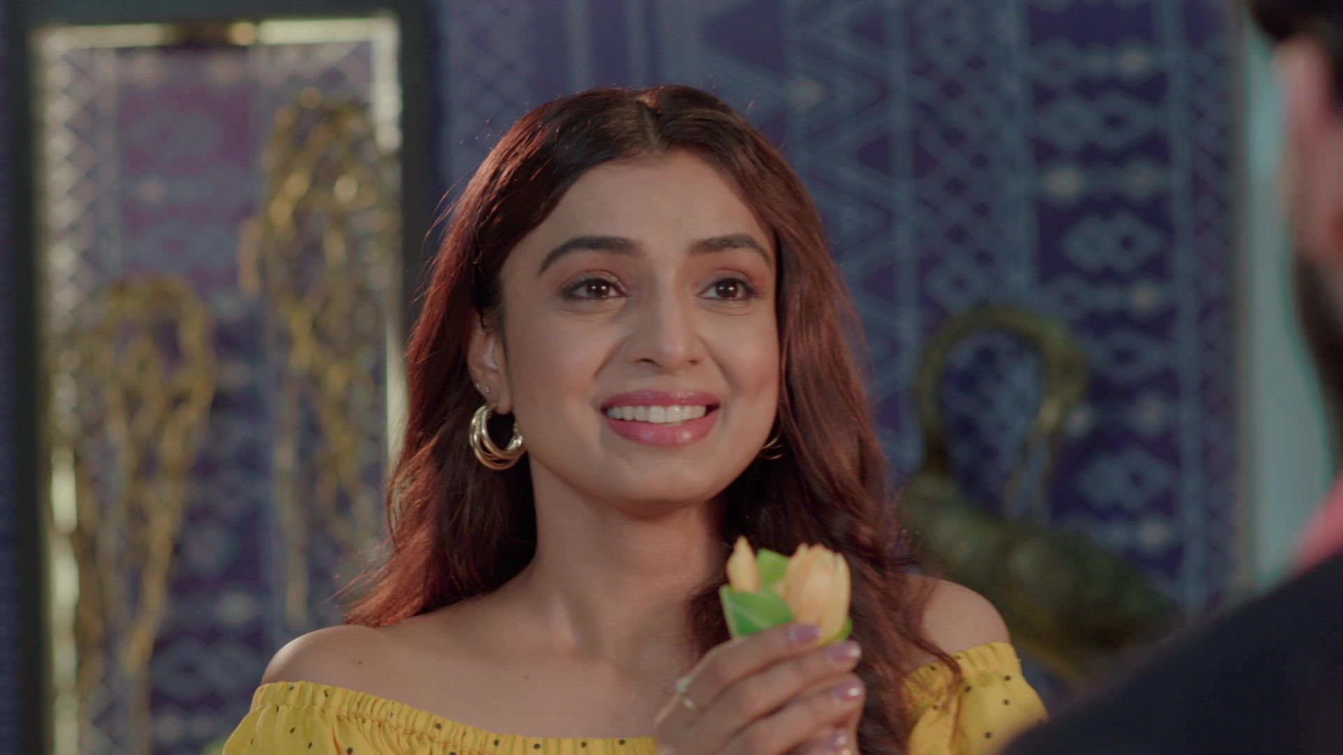 Watch Man Dhaga Dhaga Jodte Nava S1 Episode 408 on JioHotstar