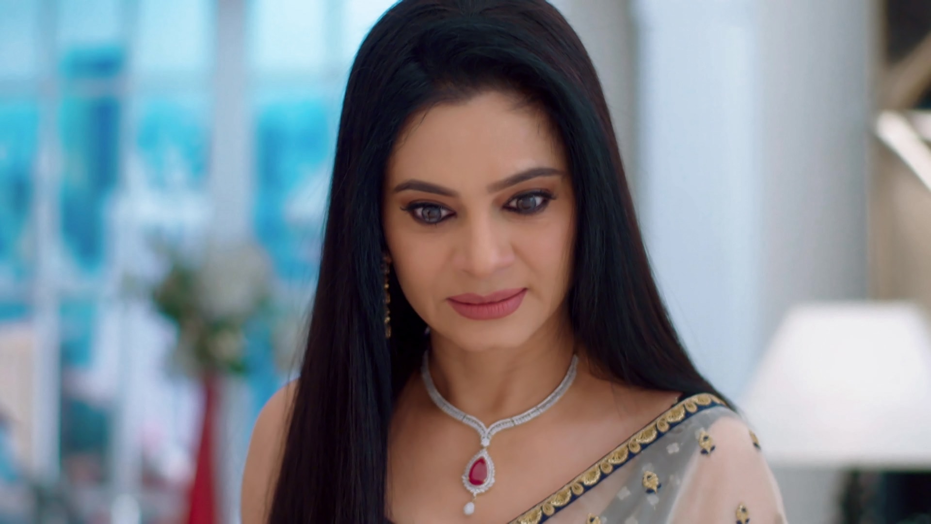 Watch New Episodes of anupama only on Watcho