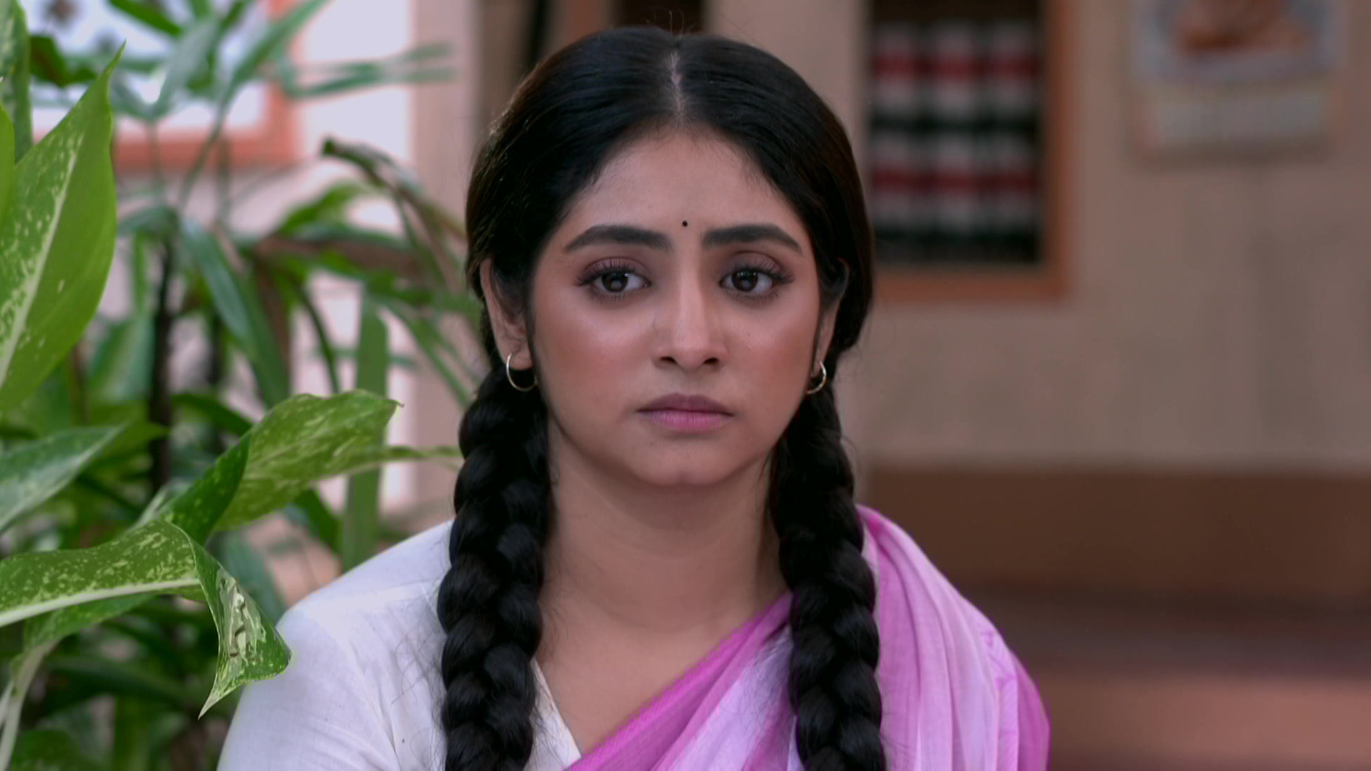 Watch Bangla Medium Episode 1 on JioHotstar