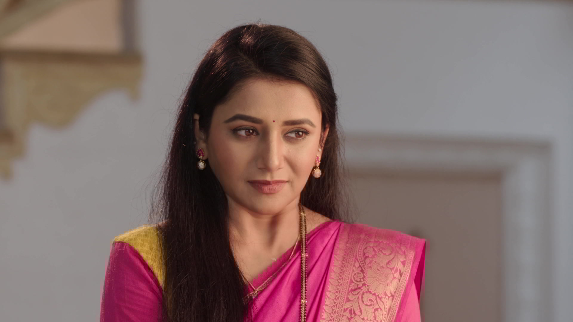 Watch Tharala Tar Mag Episode 343 on JioHotstar