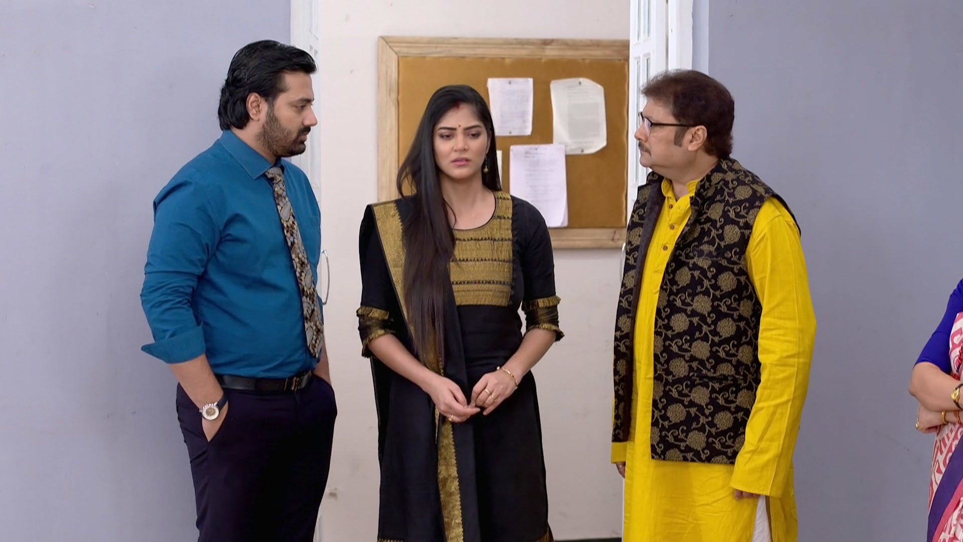 Watch Mohor Episode 472 on JioHotstar