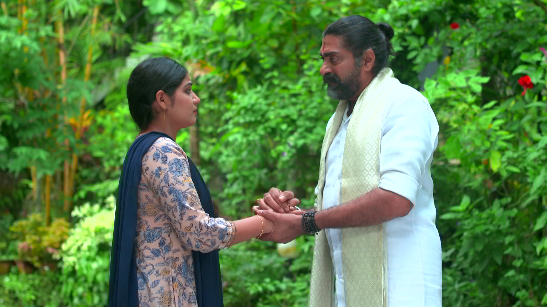 Watch Koodevide Episode 675 on JioHotstar