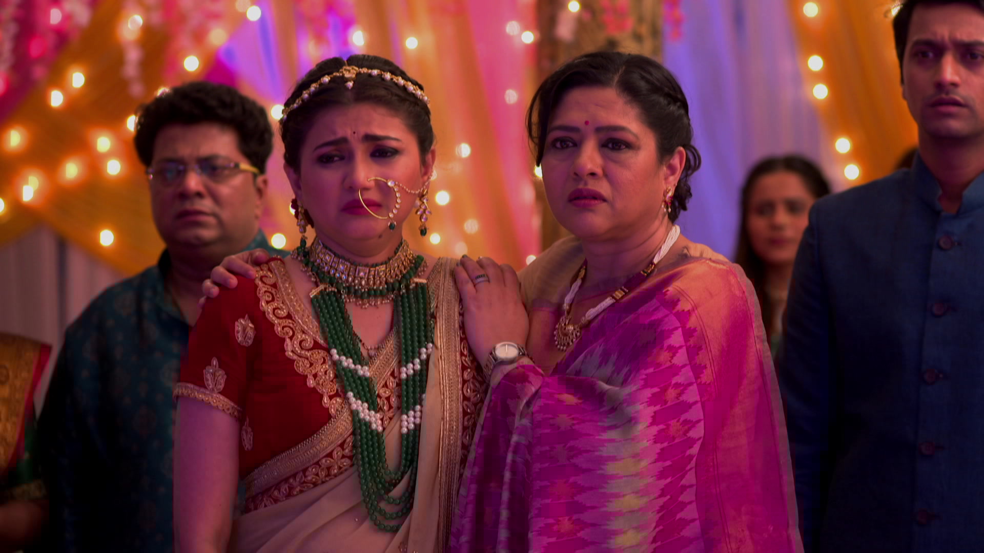 Watch Thipkyanchi Rangoli Episode 530 on JioHotstar