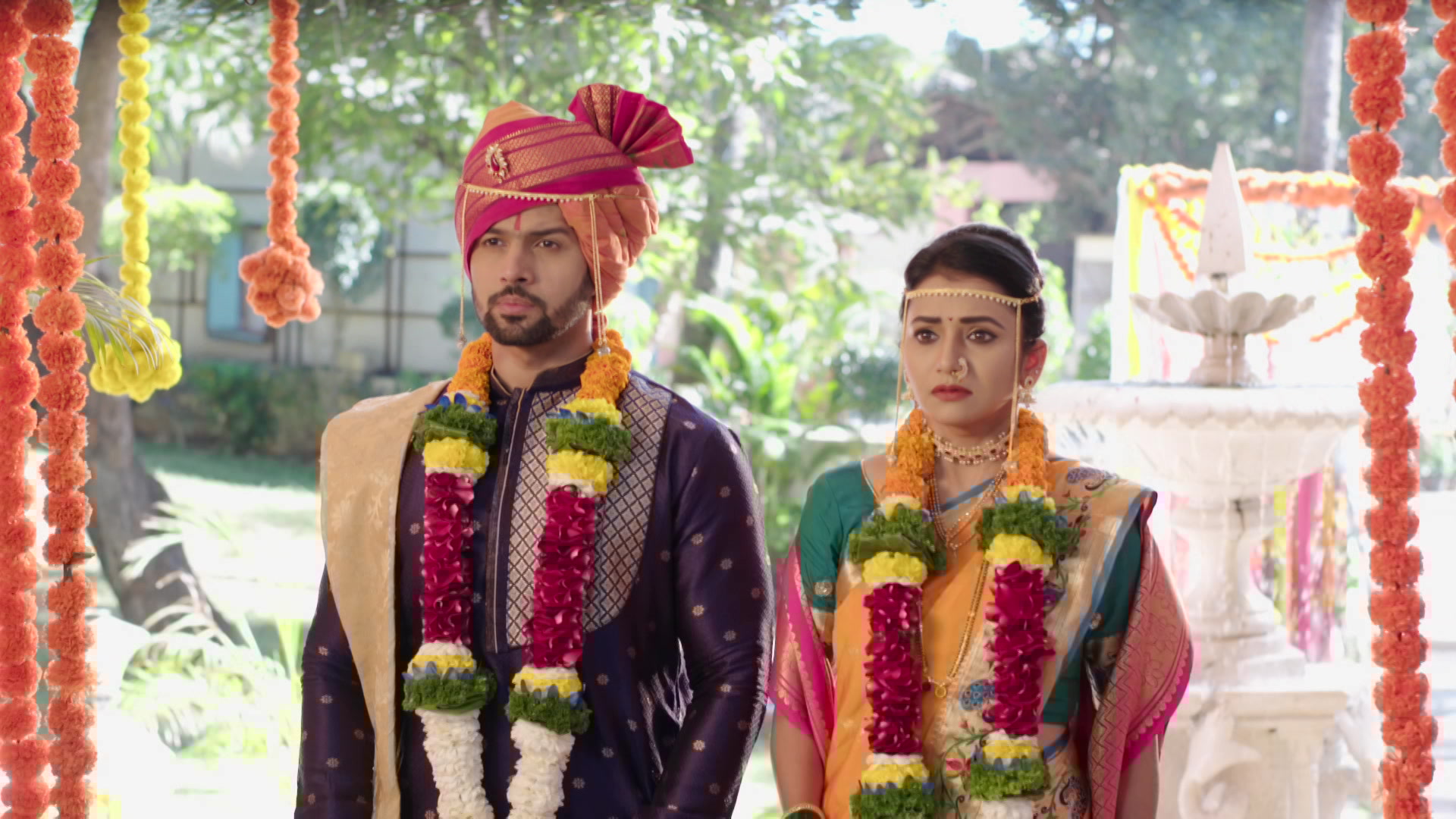 Watch tharala-tar-mag All Episodes | Watcho