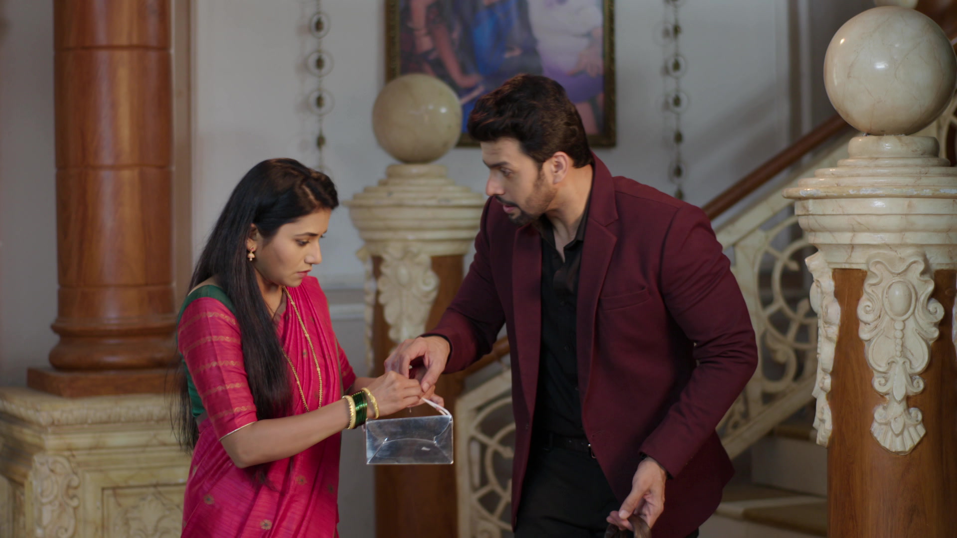 Watch tharala-tar-mag only on Watcho