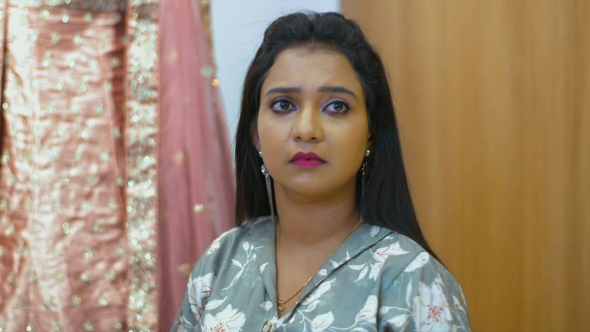 Watch Chempaneer Poovu Episode 244 on JioHotstar