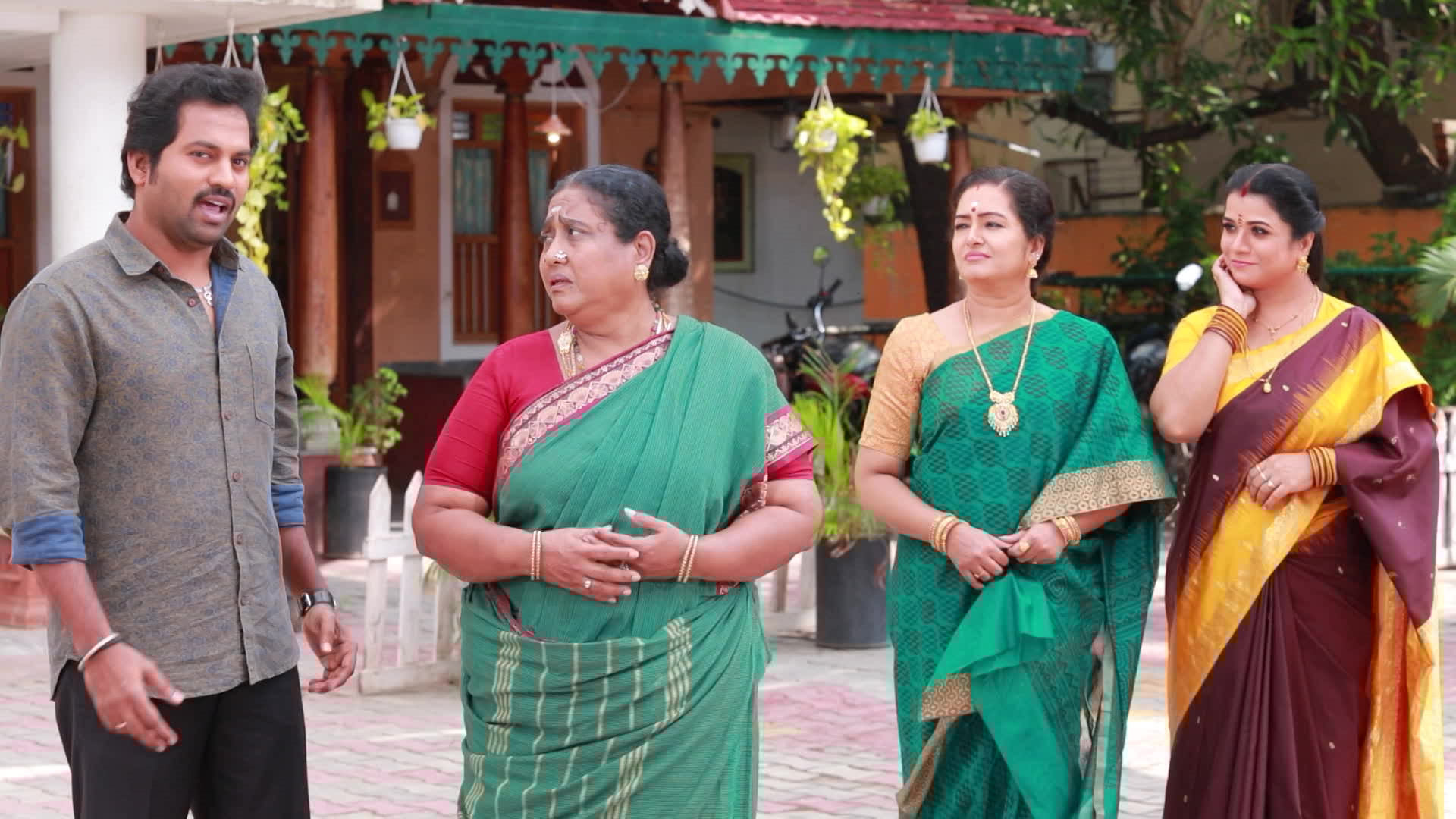 Stream Gandhimathi at Gomathi's House Season 3 Episode 351 ...