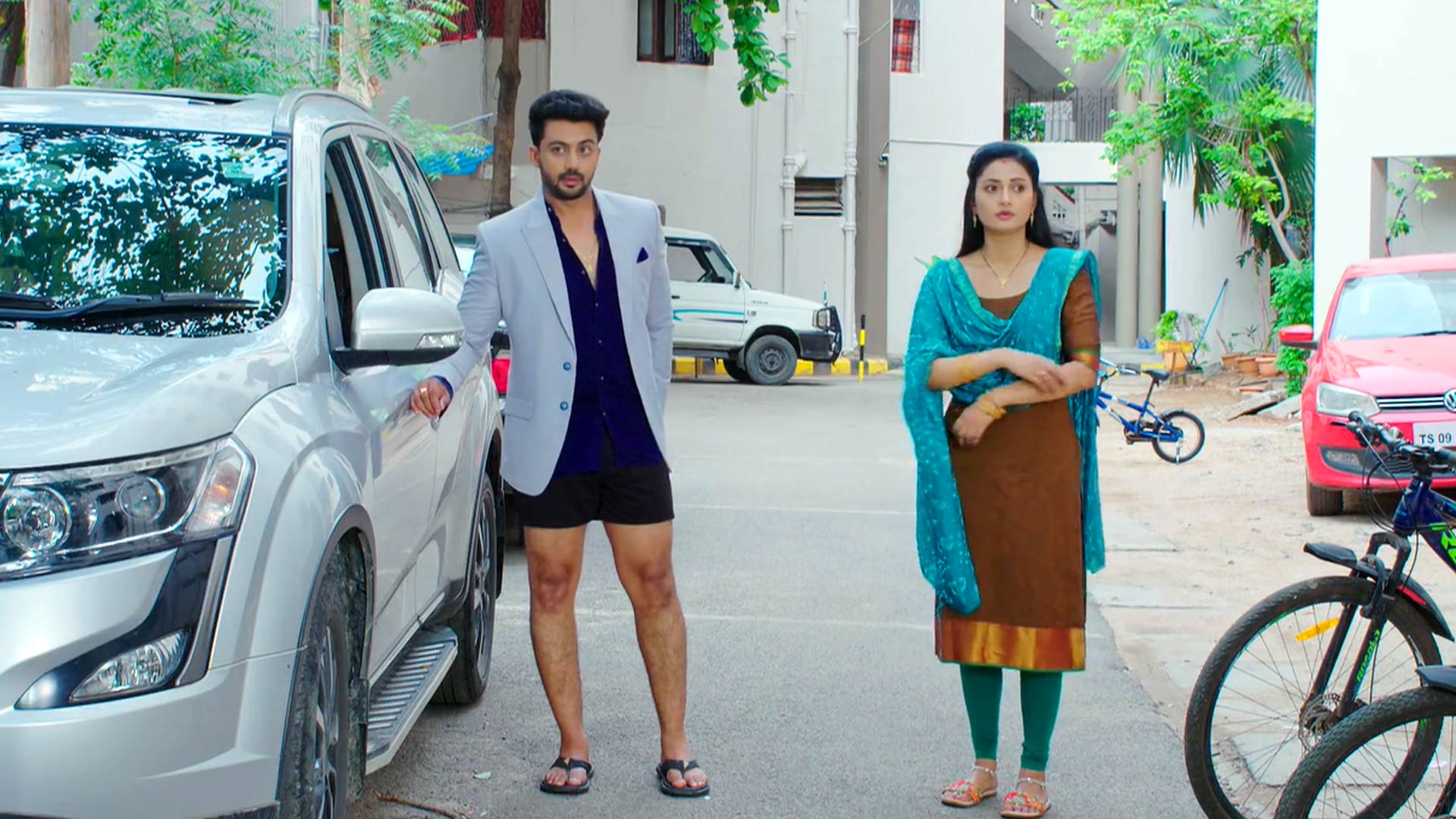 Watch Yash's Missing Pants Online
